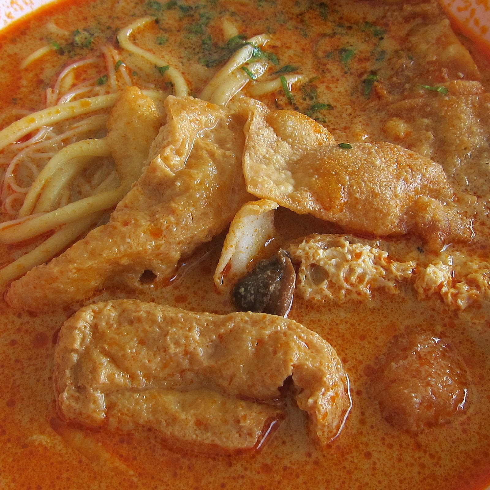 Curry Laksa and Otak Otak @ W. W. Water Works Laksa House 水塘辣沙 along ...