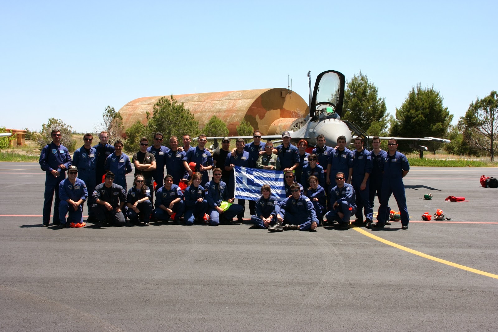 ΤΟΥΣ ΠΑΤΗΣΑΜΕ ΟΛΟΥΣ... Η ΕΛΛΗΝΙΚΗ ΣΗΜΑΙΑ ΣΤΟΥΣ ΑΙΘΕΡΕΣ ΤΟΥ ΙΣΡΑΗΛ ...
