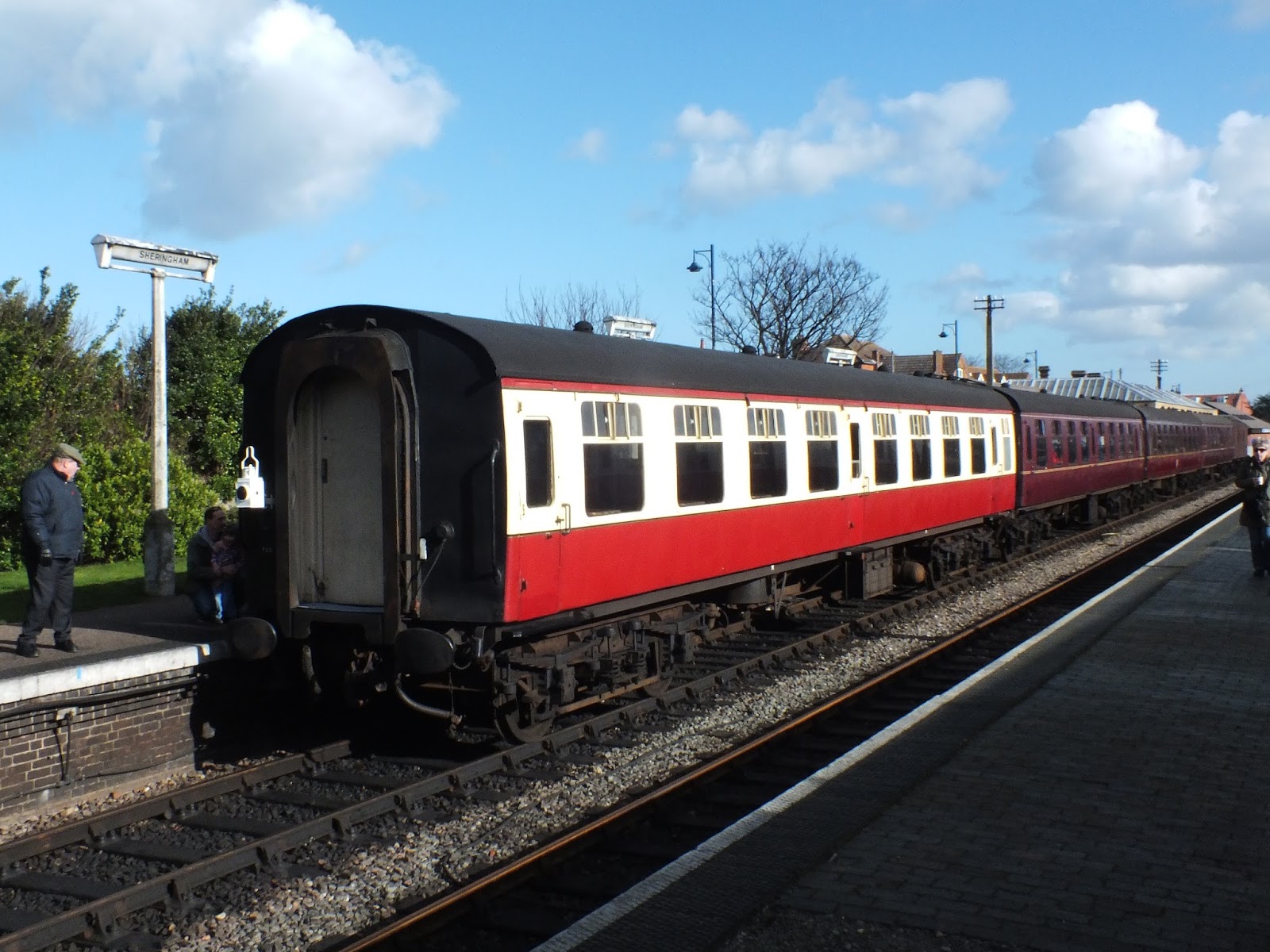 Carriage & Wagon News: COMPLETION SPECIAL: Mark 1 Tourist Second Open E4641
