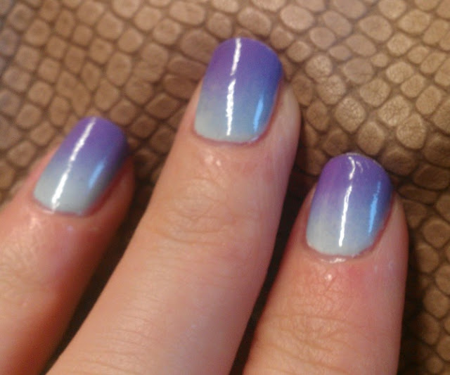 Pie's Eyes & Other Sparkly Stories...: Another Gradient Manicure.