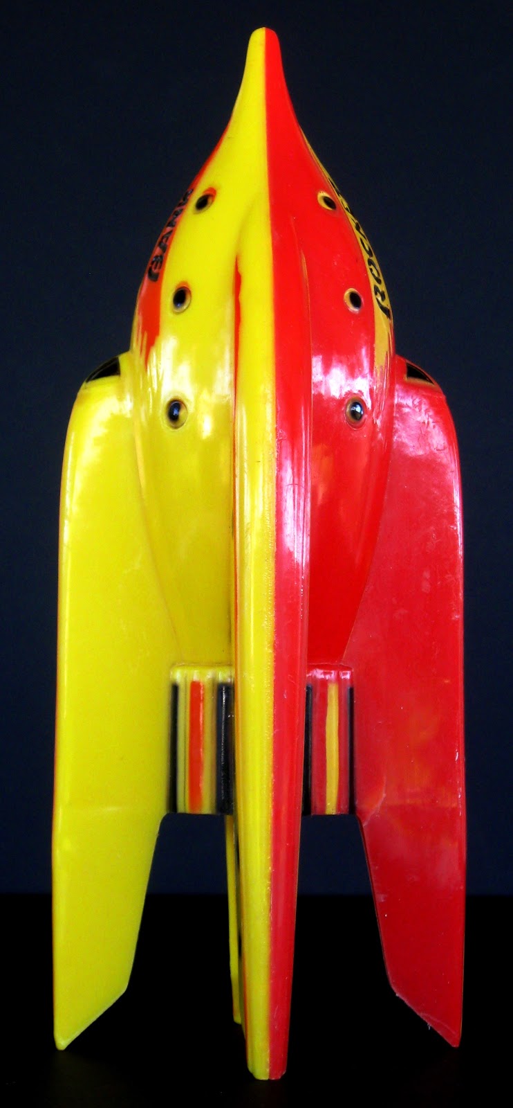 Toys and Stuff: Fosta Plastic Rocket Ship Coin Bank