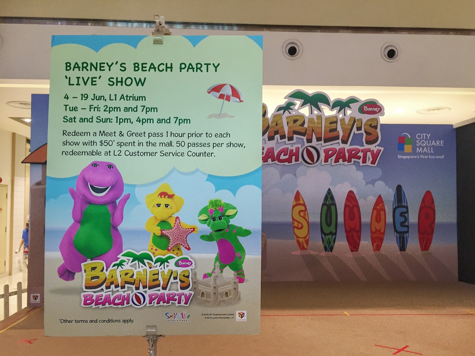 Barney’s Beach Party ‘Live’ On Stage