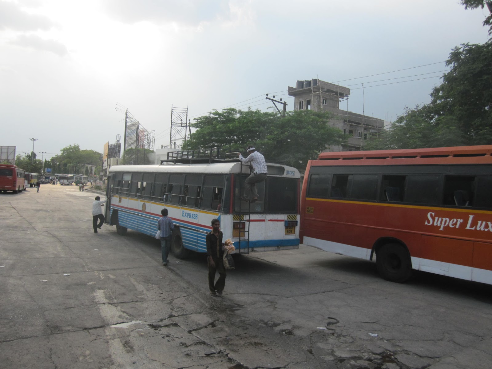 TS AP & SRTC BUS FANS: J.B.S [Jubilee Bus STation] Secunderabad / PICKET