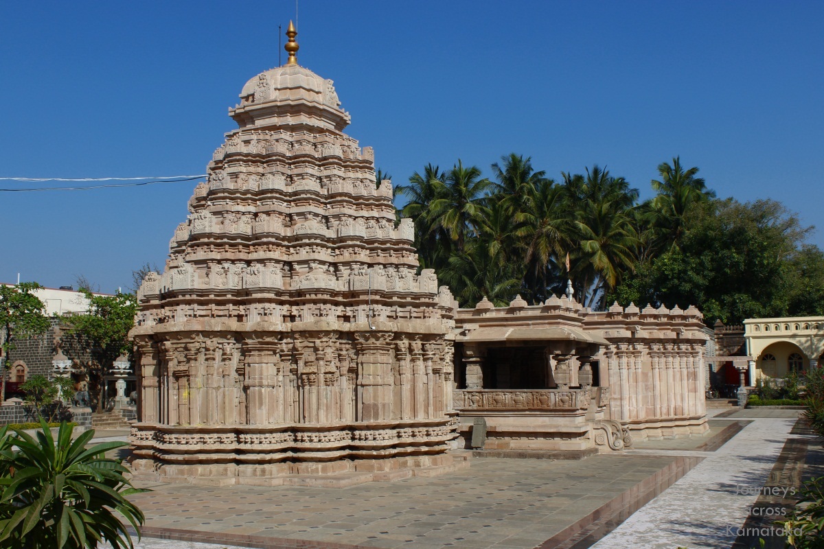 Journeys across Karnataka: Basaveshwara Devalaya, Basavana Bagewadi