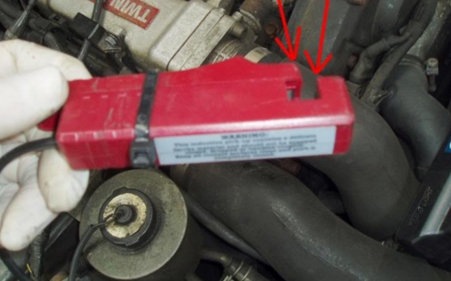 Cara Menggunakan Timing Light dan Menyetel Waktu Pengapian Pada Mobil ...