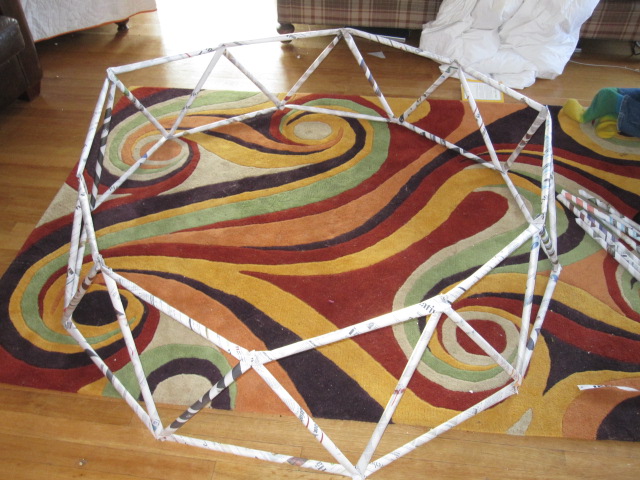 Mike Naylor - creative mathematics: Newspaper geodesic dome