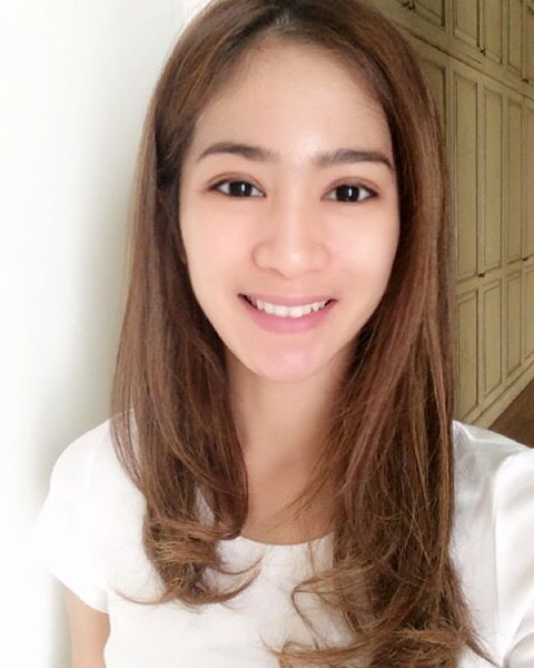 Biodata, Profil, Agama Bunga Zainal Lengkap Beserta Foto Terbarunya ...