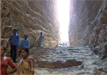 Gujarat Ghumo: Adi-Kadi Vav & Navghan Kuwo-Junagadh