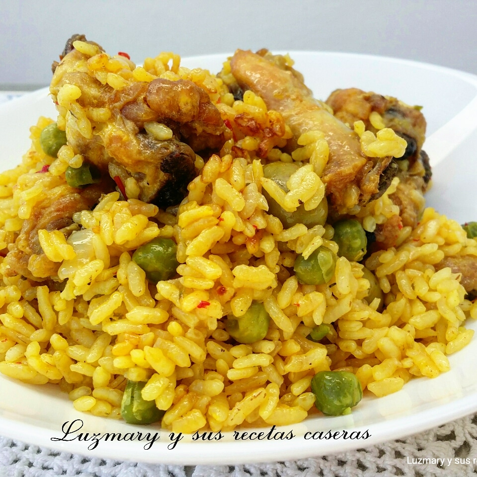 Luzmary y sus recetas caseras: ARROZ AMARILLO CON ALITAS DE POLLO ( GM E )