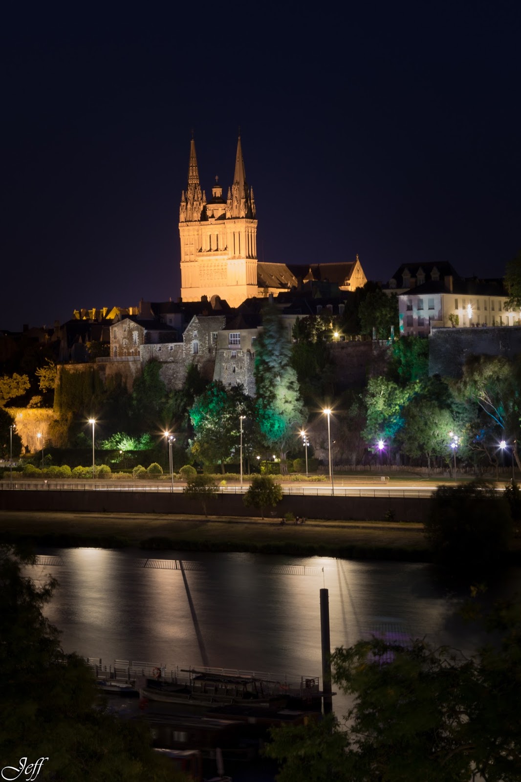 Angers vu de nuit - Ma belle région des Pays de la Loire