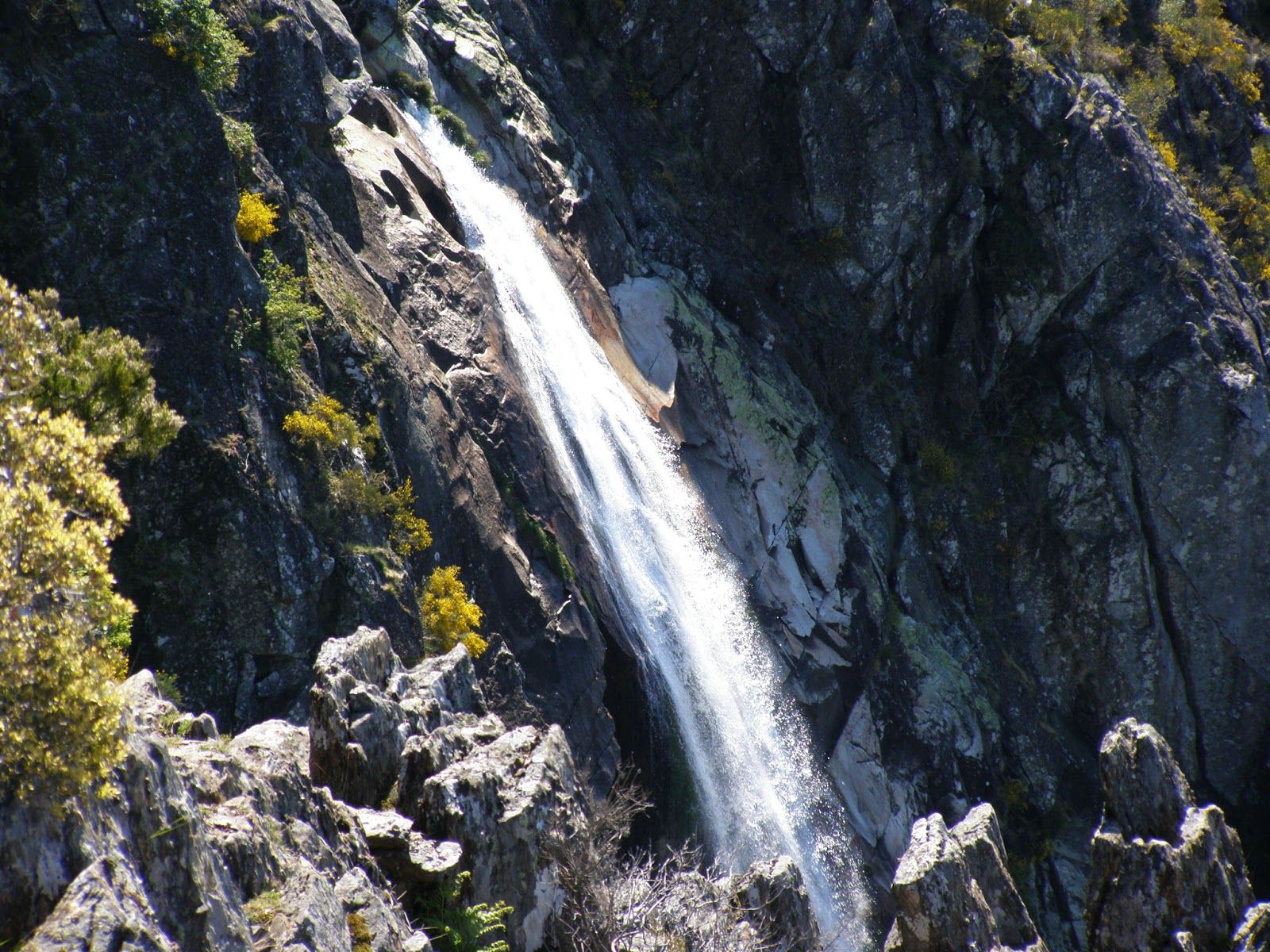Portal AuToCaRaVaNiStA: FRECHA DA MIZARELA - SERRA DA FREITA - AROUCA