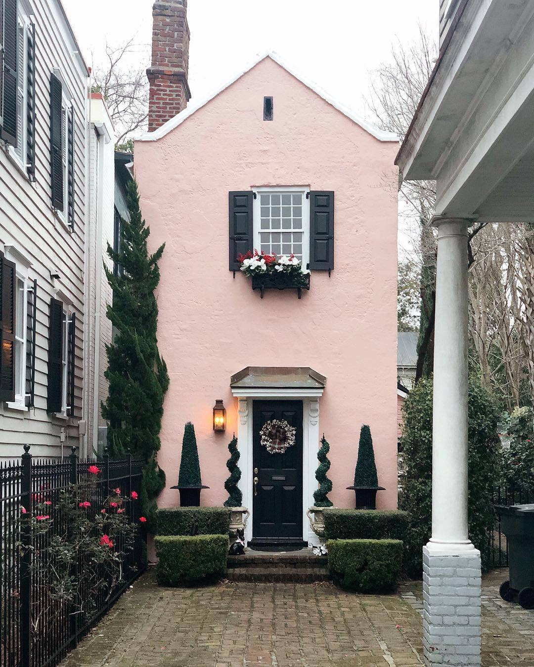 Content in a Cottage: Pretty in Pink