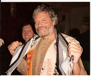 Amara's Pop Pages: FORGOTTEN HERO (Remembering Oliver Reed)