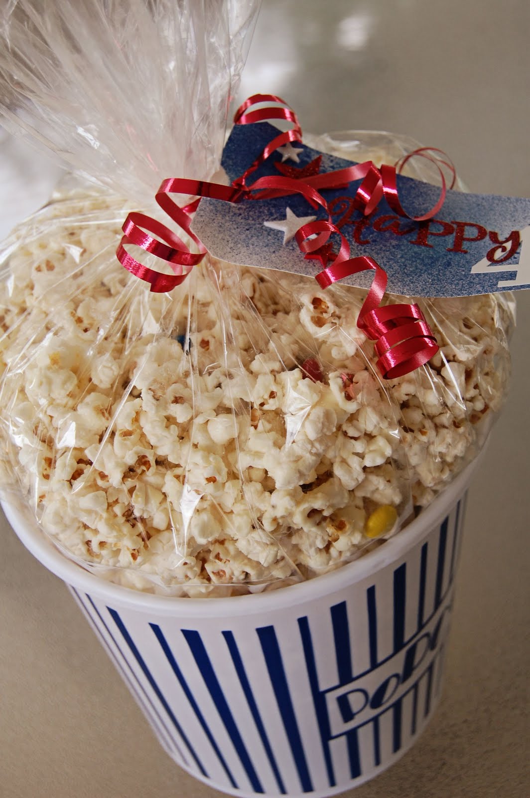 kristy.makes: recipe: white chocolate popcorn with m&ms