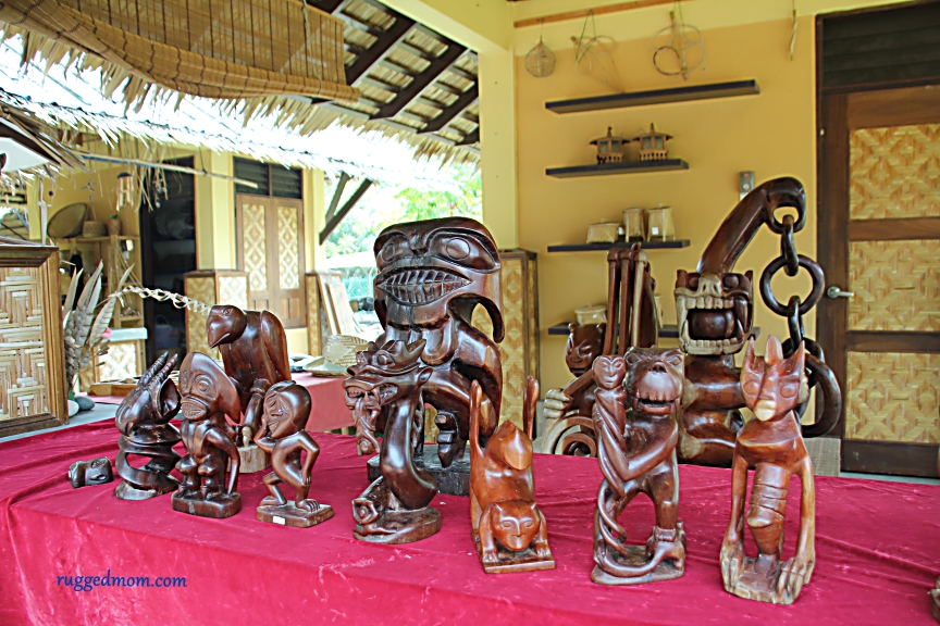 Mah Meri Cultural Village di Pulau Carey