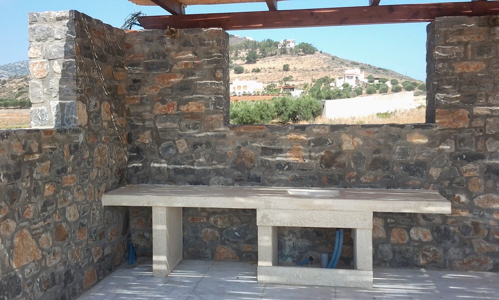 ΚΡΗΤΙΚΑ ΦΥΣΙΚΑ ΠΕΤΡΩΜΑΤΑ: ΚΑΤΟΙΚΙΑ - ΑΓΙΑ ΠΕΛΑΓΙΑ