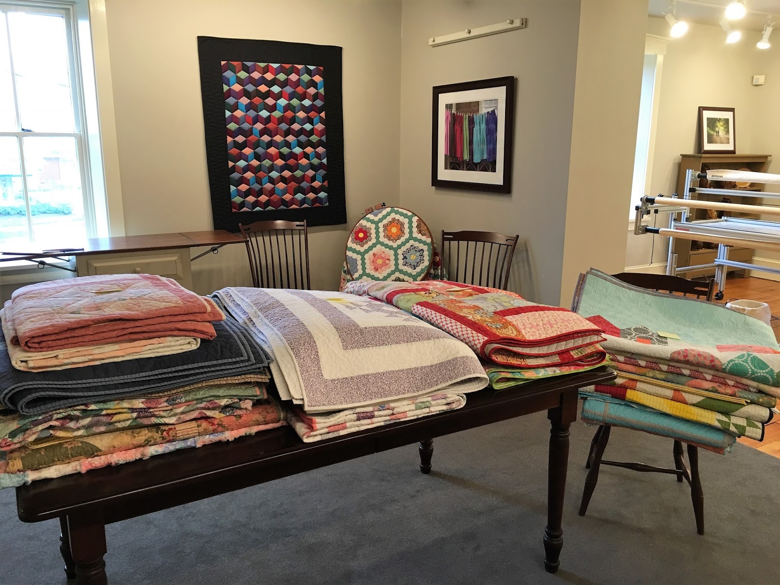 Miss Andrea Quilts: Trunk Show at The Old Country Store!