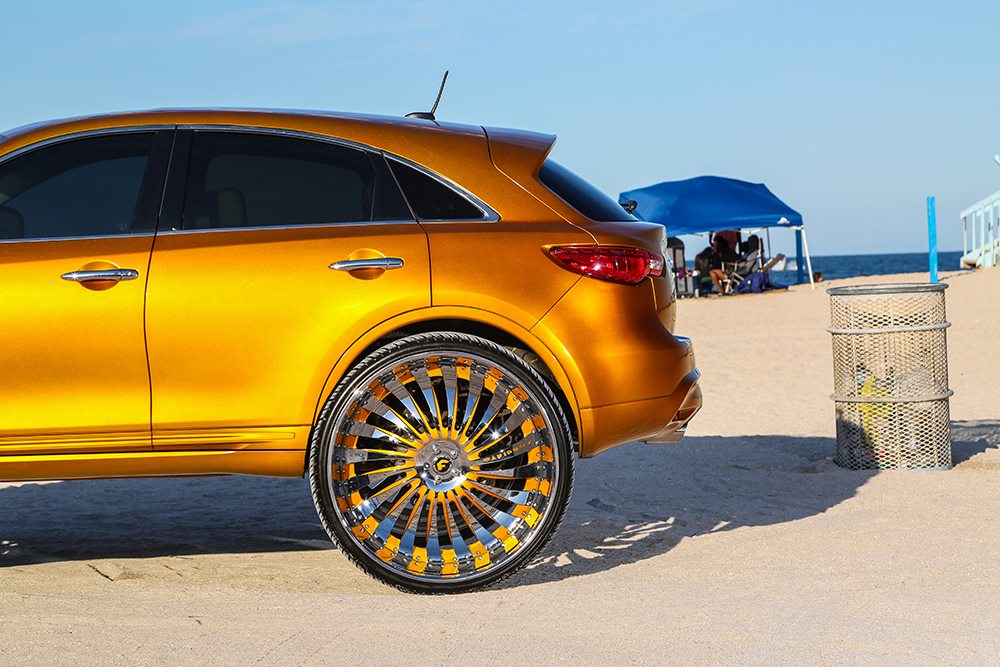 SouLSteer.com: Ghetto style: Gold Infiniti FX crossover SUV gets huge ...