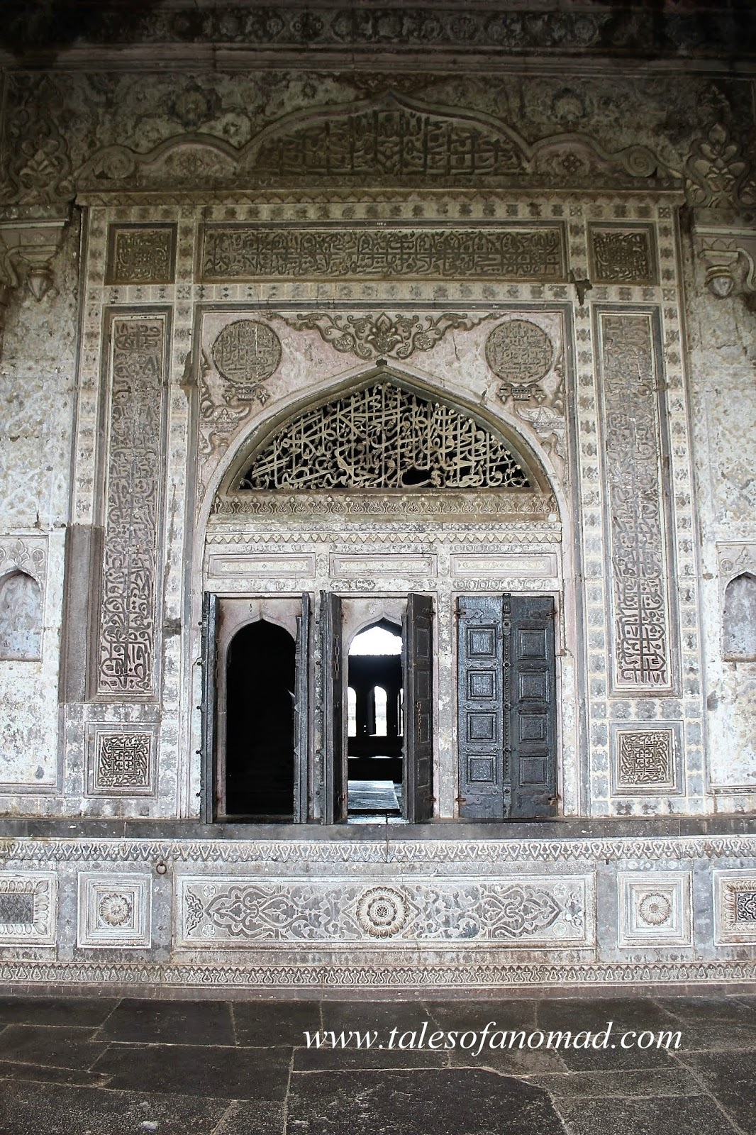 Tales Of A Nomad: Bijapur- Sprinkled with Monuments