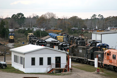 MDRails: CSX Rice Yard: Where Old Locomotives Go To Die