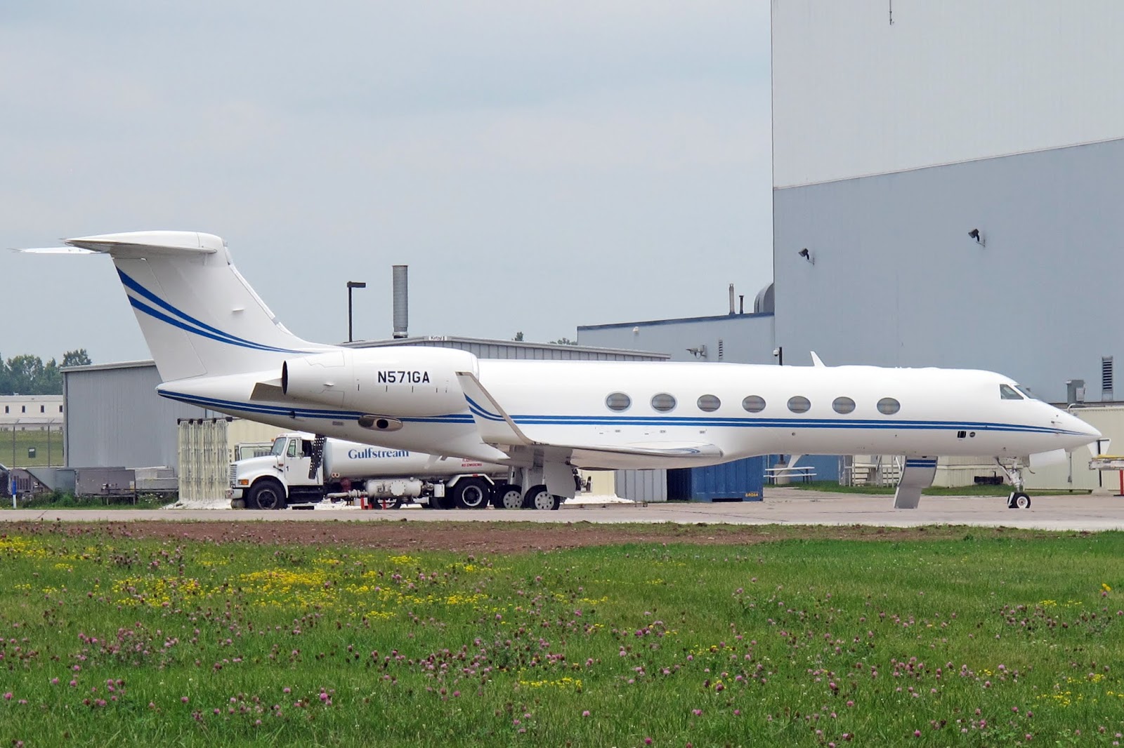 Aero Pacific Flightlines: Gulfstream G550 (c/n 5571) N571GA tbr N257A