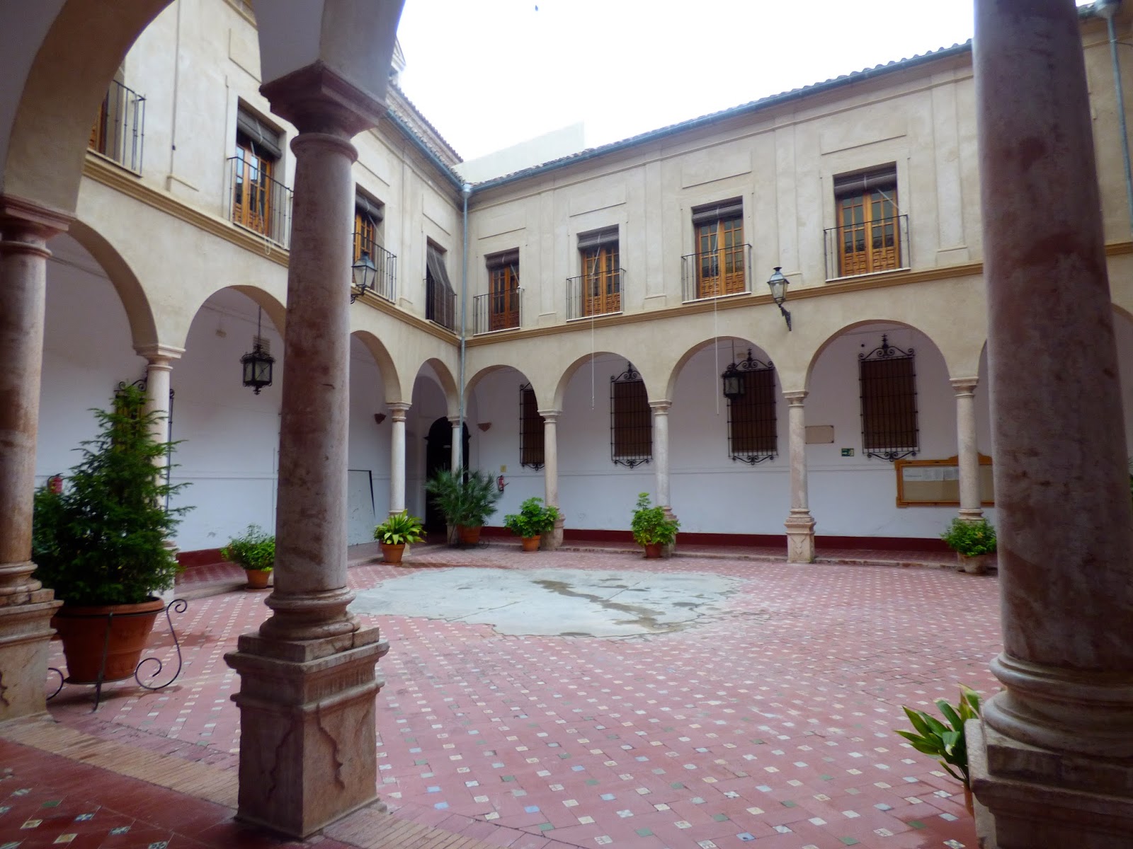 Mosaicos : 3.085.- Arco cerámico pórtico patio Hospital San Juan de ...