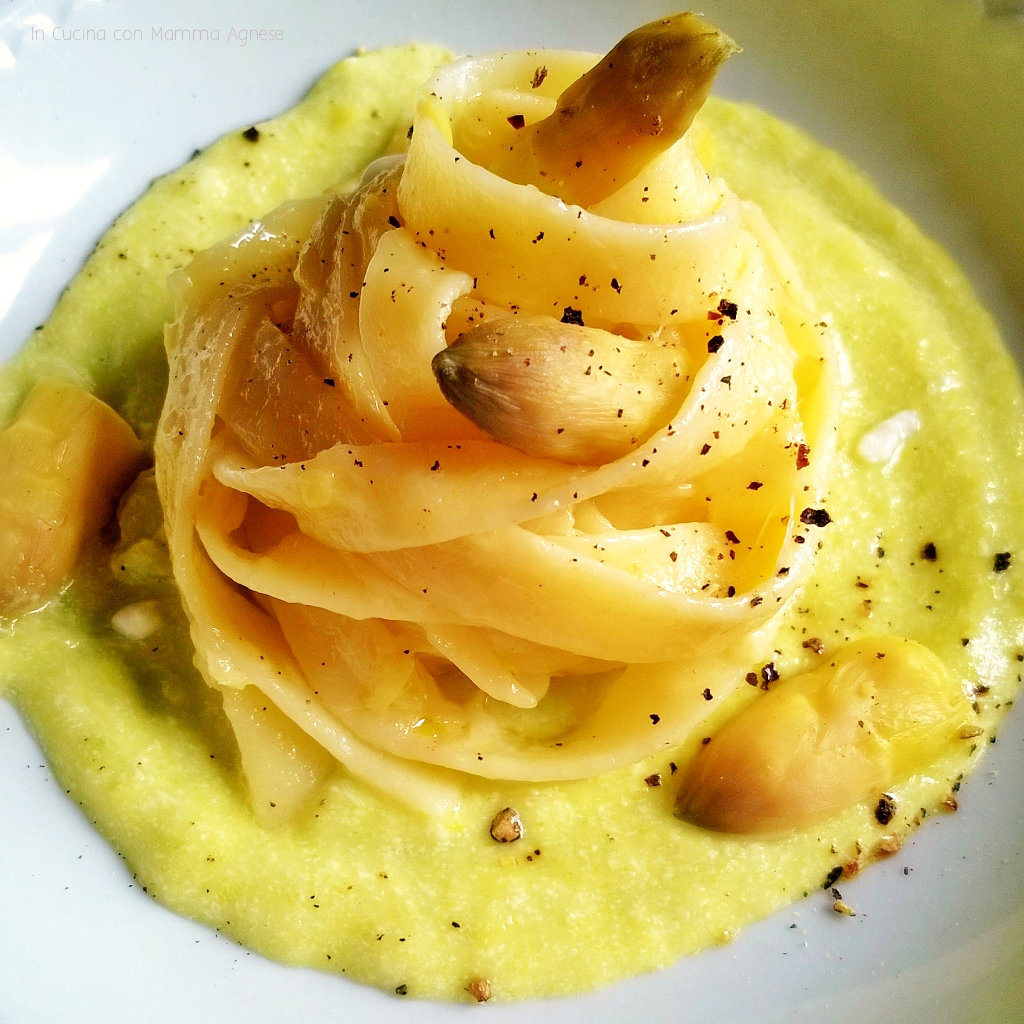 Tagliatelle Asparago Porro e Stracchino - Ricetta Facile | In Cucina ...
