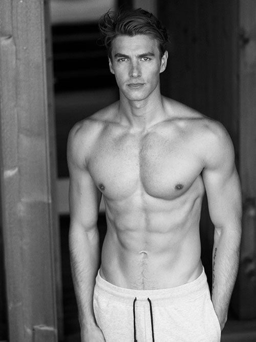 Norbi Novak by Byron L. Keulemans | Oh yes I am