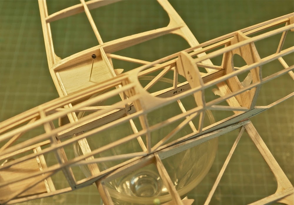 Free Flight -Vintage model airplane- cars-model retro avion et voiture ...