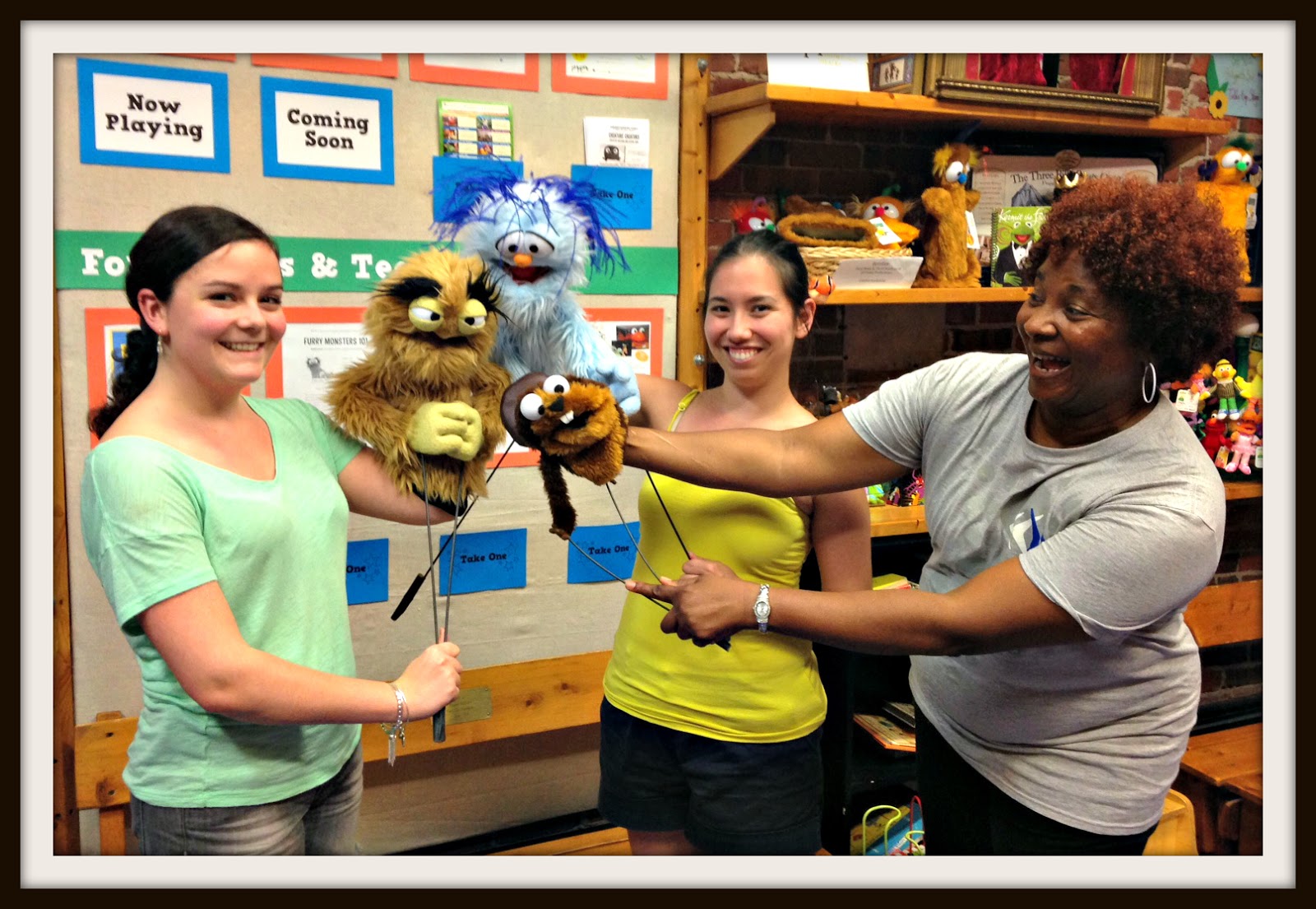 Puppet Showplace Theater: Behind-the-Scenes of Furry Monsters 101