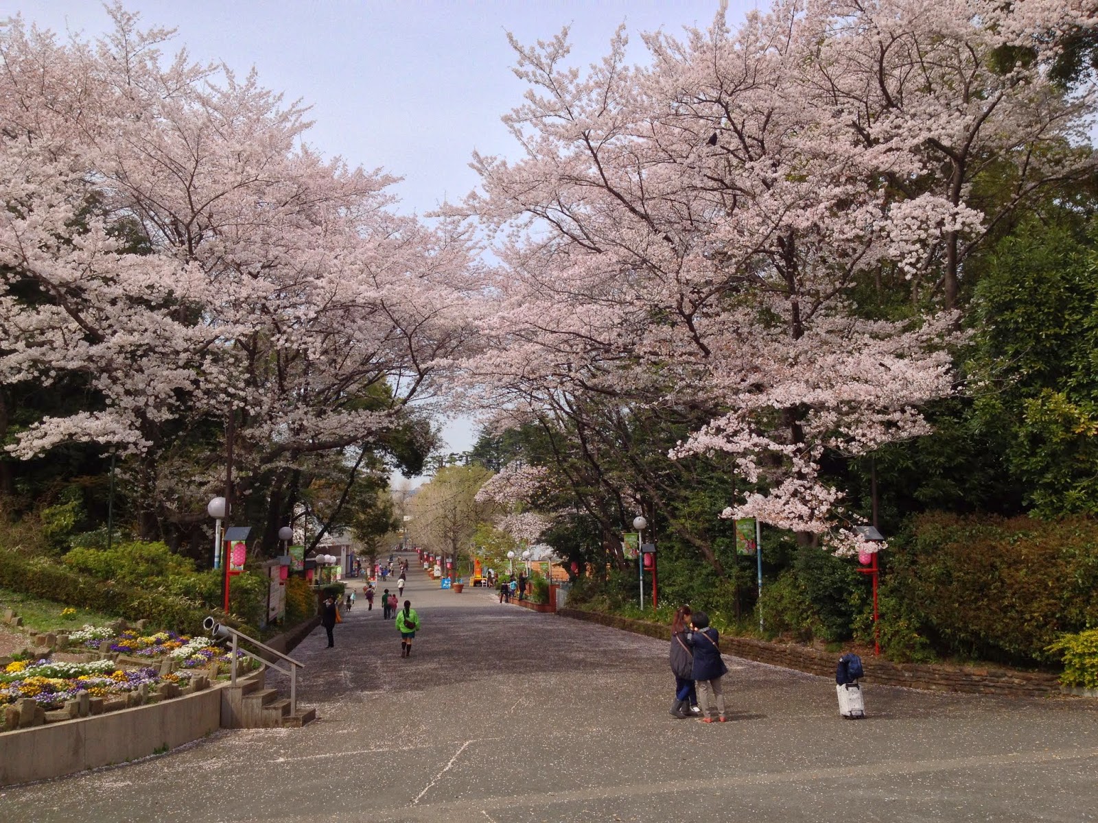 Chaos and Kanji: Toshimaen: Tokyo's Best Amusement Park?