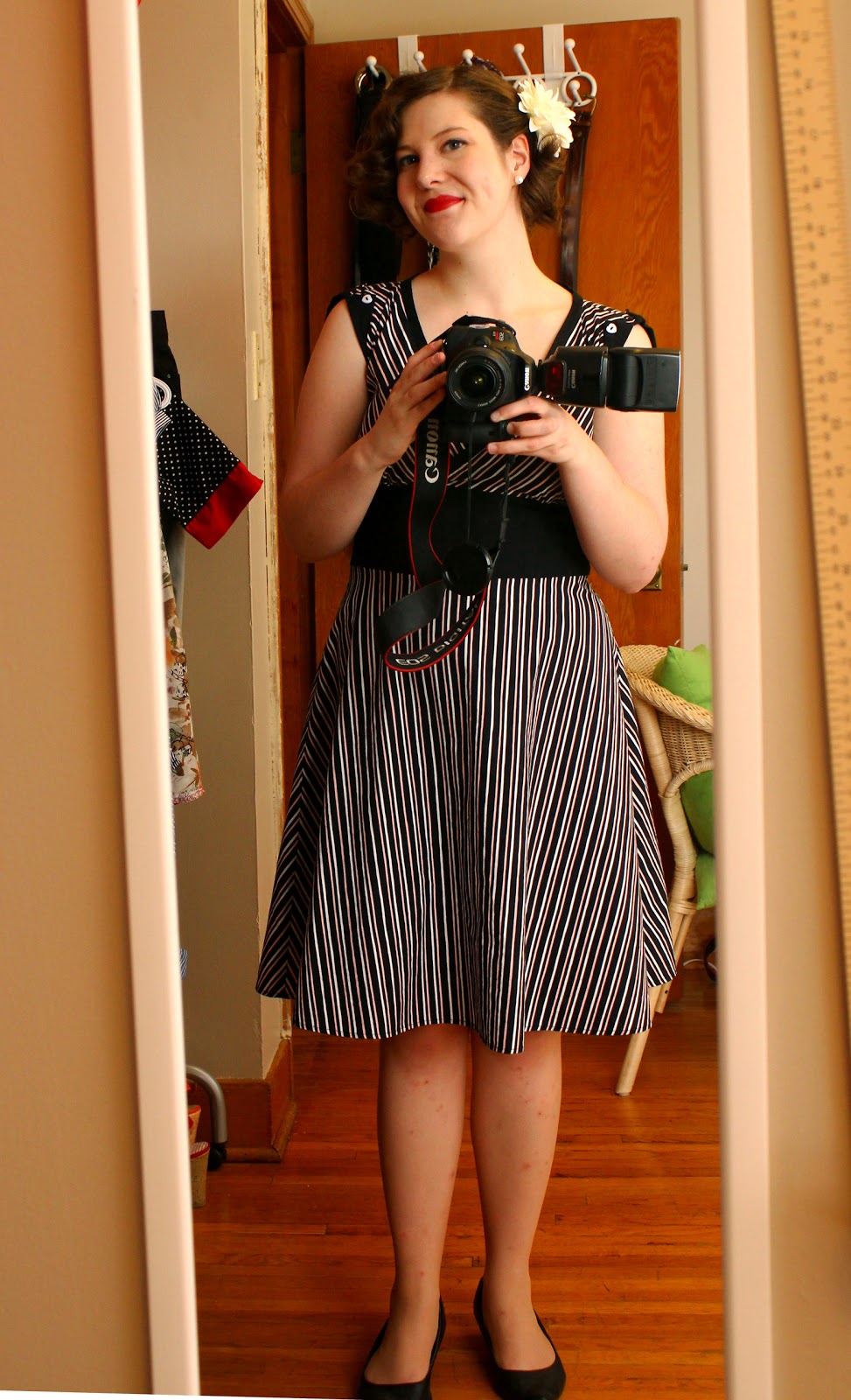 What to Wear: Dinner with Friends | Retro Reporter