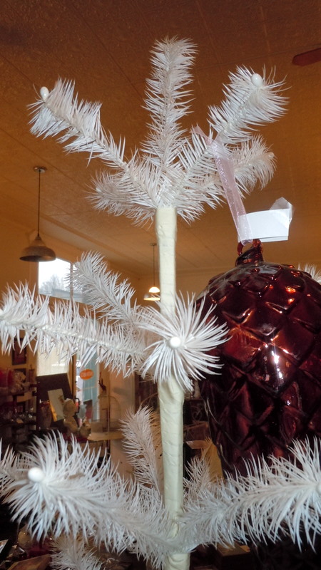 My Old Historic House: The Christmas Feather Tree