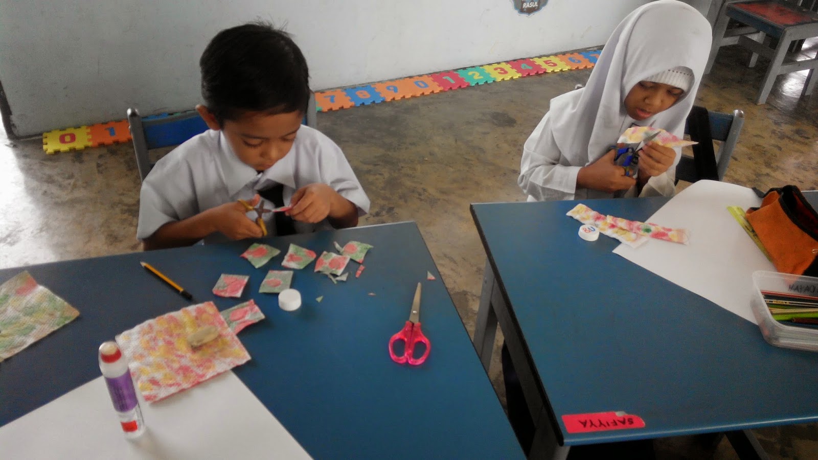 Cikgu Roha menulis...: Kelas Psv minggu ini - Kolaj