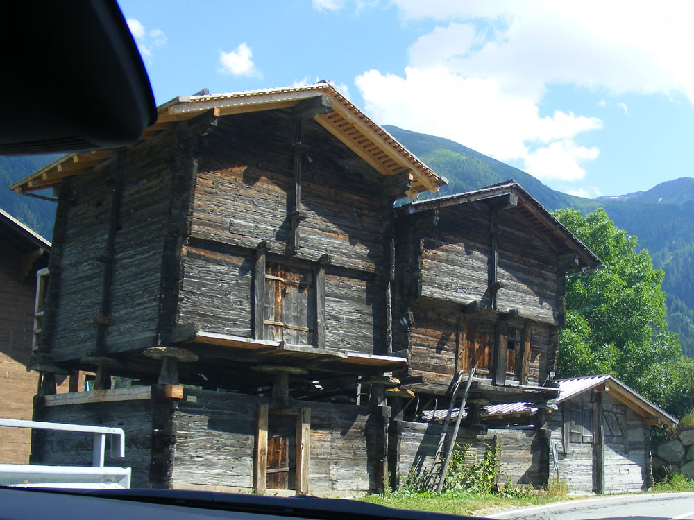 Days on the Claise: Staddle Stones