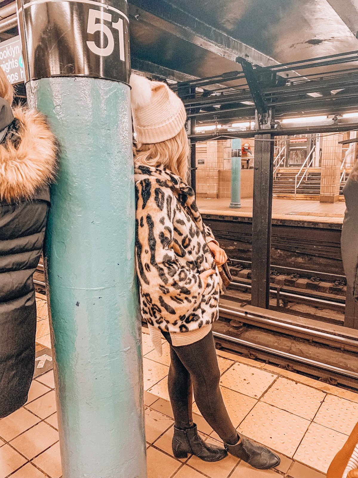 NYC RED EYE BUS TRIP THOUGHTS & ESSENTIALS | Luxe Be A Lady