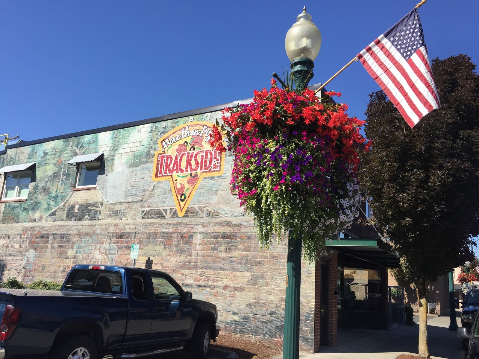 Puyallup Sumner Chamber of Commerce: New Sumner Trackside Pizza Opens ...