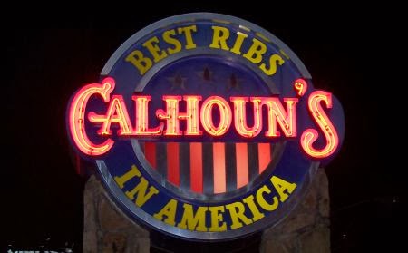 Grassy Knoll Institute: Calhoun's - Cheeseburger And Fries