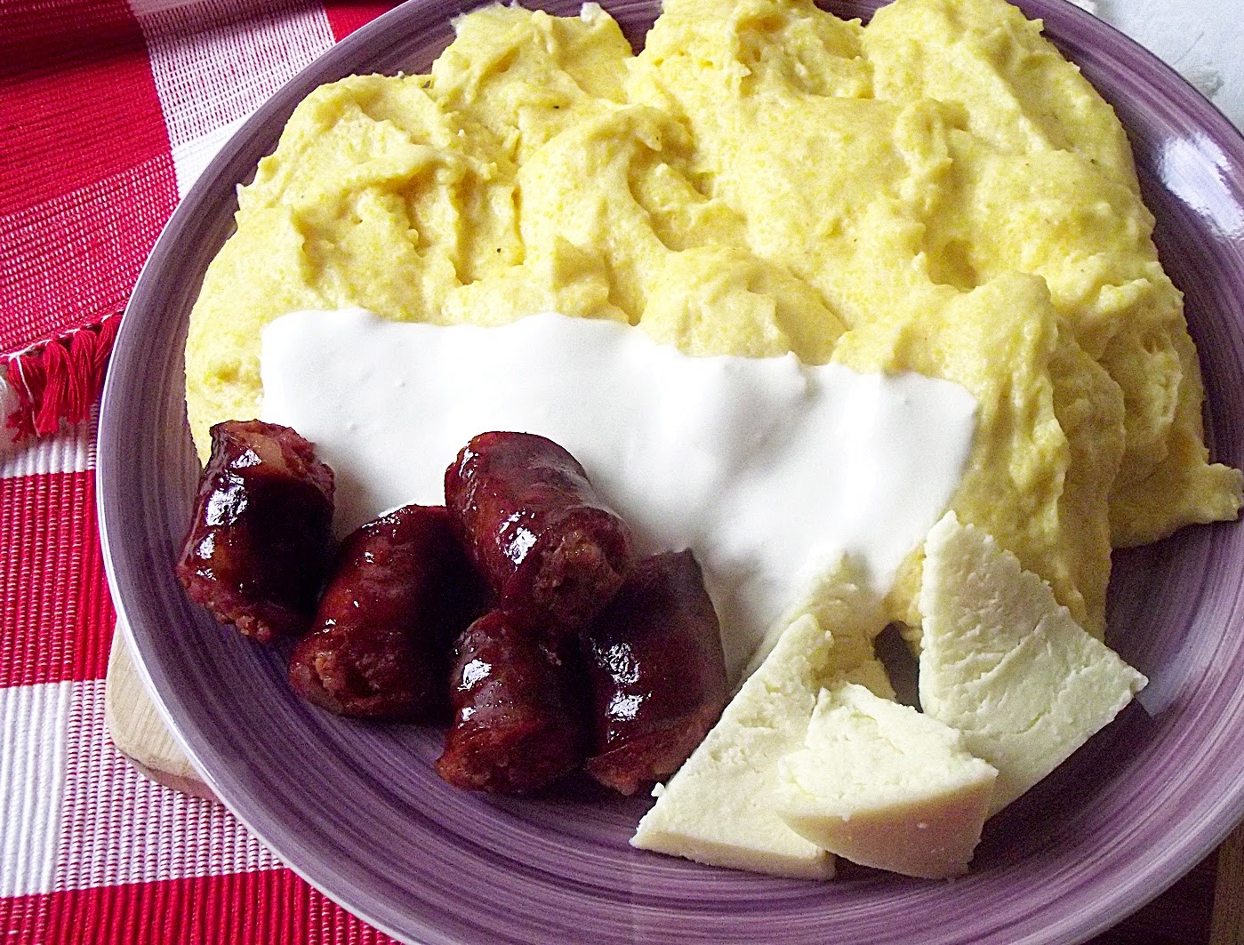 Bucate, vorbe şi arome: Balmoş ca la …oraş