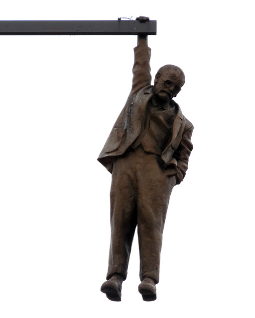 Daily Photo Stream: Man Hanging Out