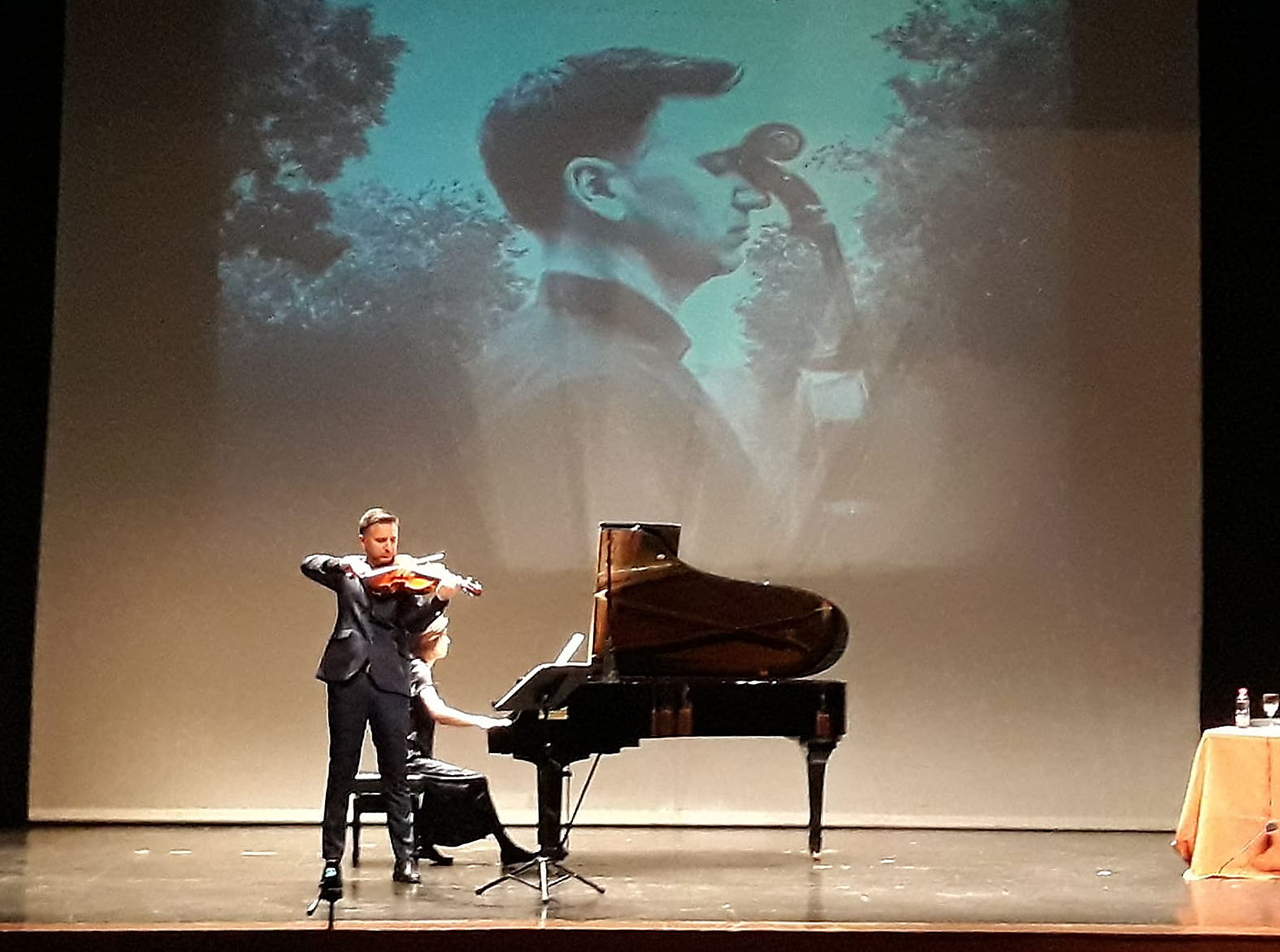 La Cotorra de la Vall: El CD del valler David Fons "Viola Oppression ...