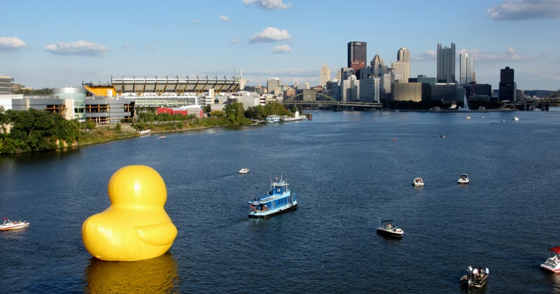 Pittsburgh Murals and Public Art: Ruber Duck Project by Florentijn Hofman
