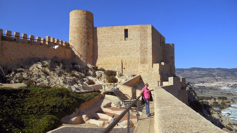""GATHO"" VIAJES Y RUTAS EN MOTO.: - NOV '14 CASTILLO DE CASTALLA.