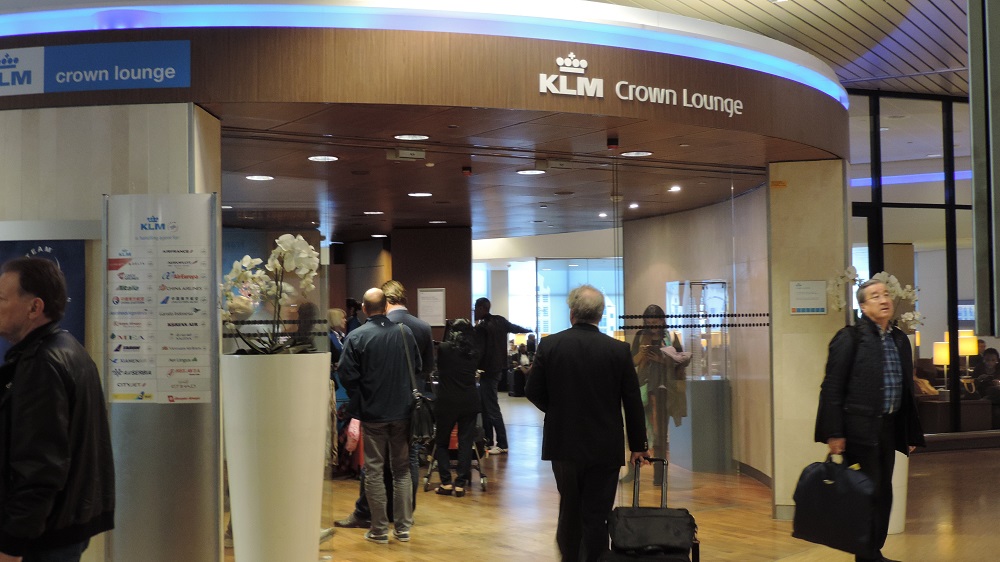 Review: KLM Crown Lounge 52 Intercontinental, Amsterdam Schiphol ...