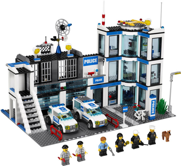 Lego Türk: Lego Polis Merkezi - 7498