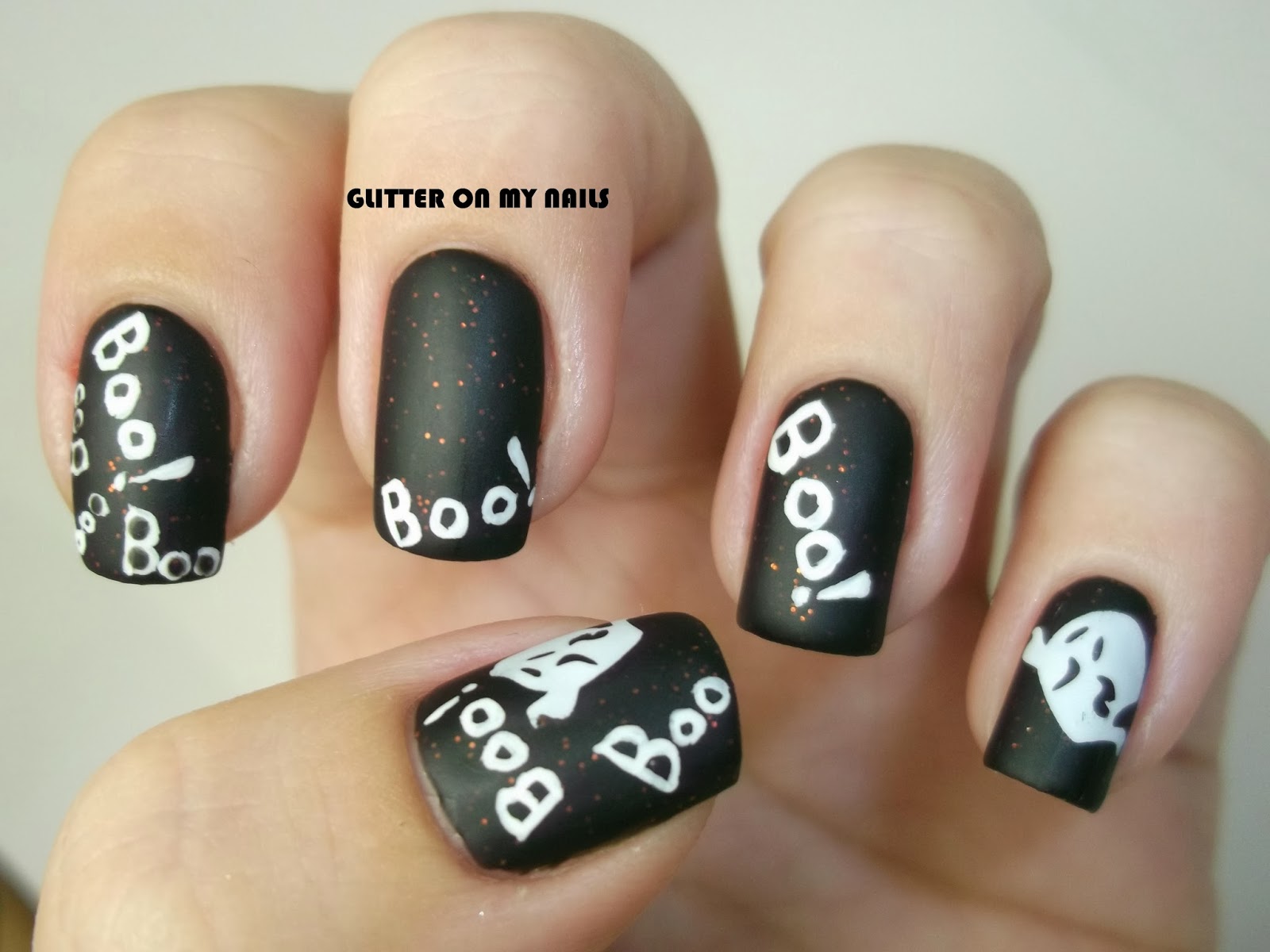 GLITTER ON MY NAILS: BOO!
