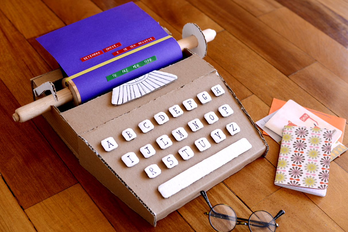 DIY Tips: Cardboard typewriter