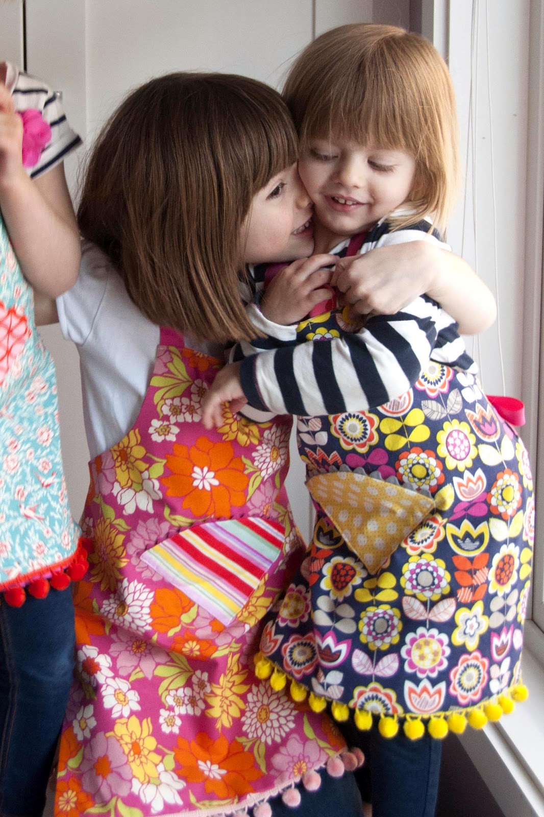 Aesthetic Nest: Sewing: Child's Reversible Fat Quarter Apron (Tutorial ...