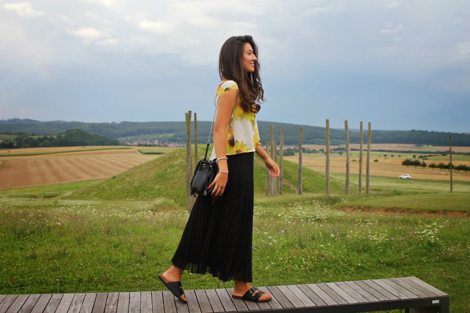 Holde Maid: August Review