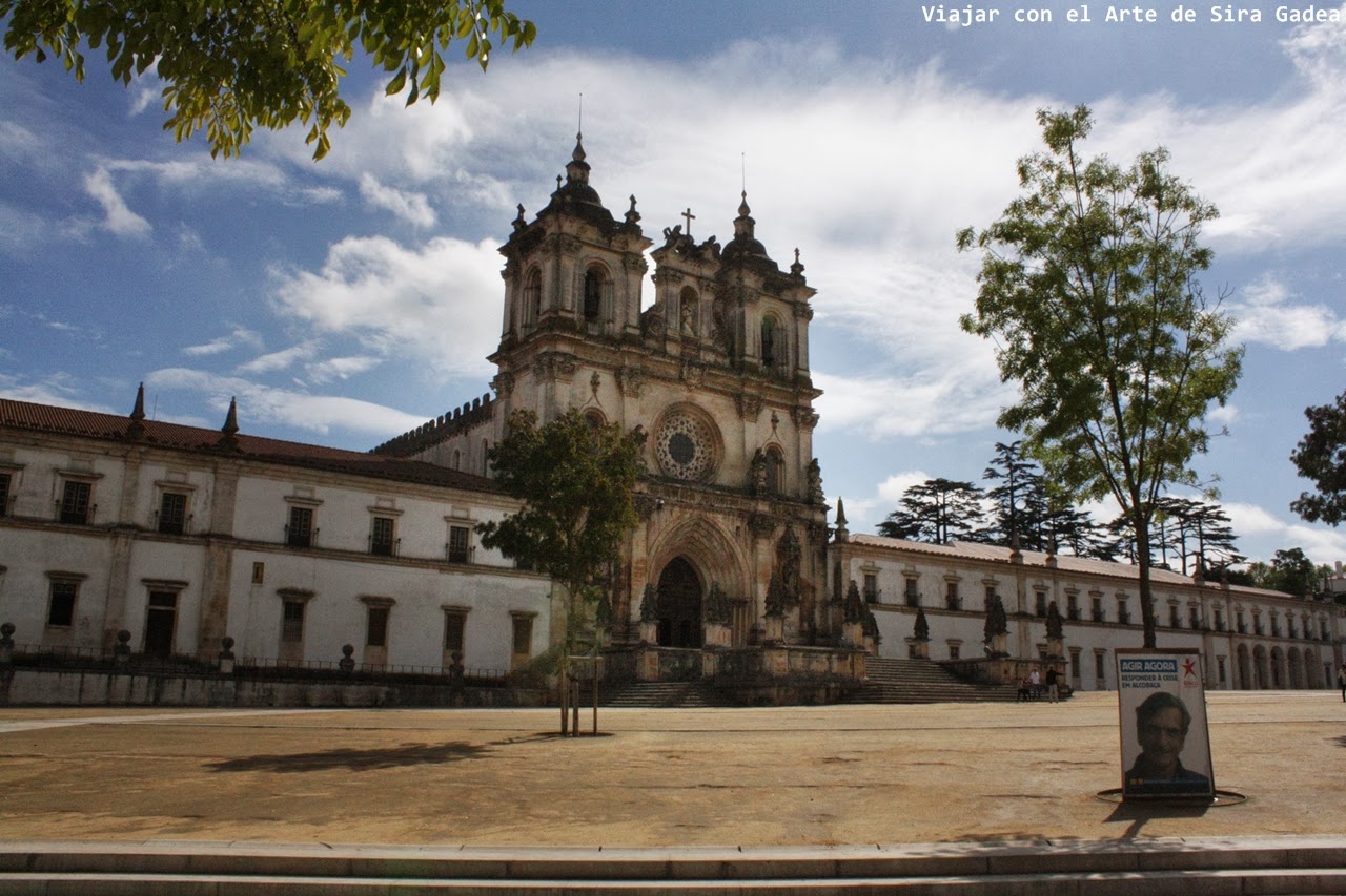 La historia de Santa María de Alcobaça y su iglesia